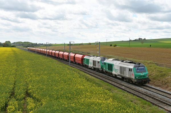 Fret SNCF est morte, longue vie à Hexafret et Technis ! | Les trains de ...
